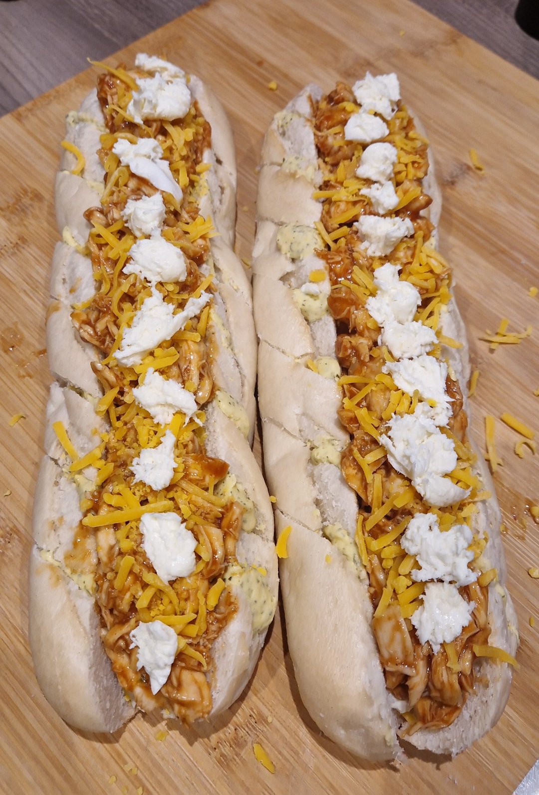 Gevuld stokbroodje kruidenboter met kip - Koken met liefde